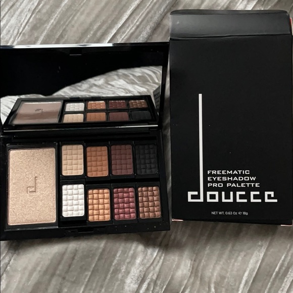 Doucce | Makeup | Nwt Doucette Freematic Pro Eyeshadow Pallette | Poshmark